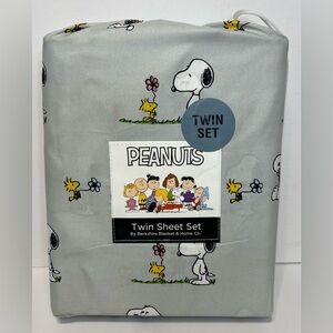 Peanuts | Bedding | Peanuts Snoopy Woodstock Spring Flowers Berkshire ...